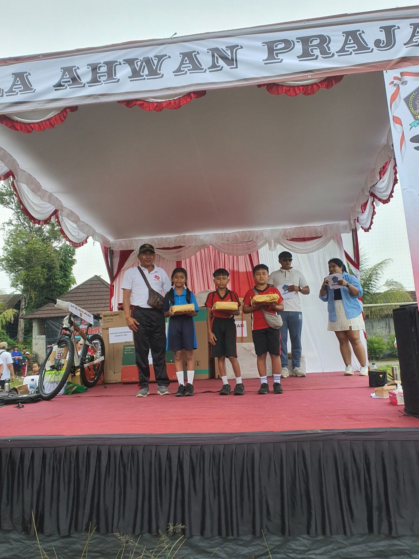 Jalan Santai Perayaan HUT RI ke-80 di Desa Sebatu - Desa Sebatu